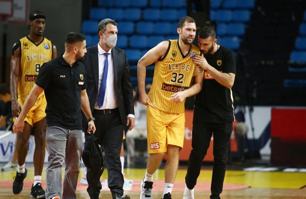Κάκωση ποδοκνημικής ο Στρέλνιεκς, αμφίβολος με ΑΡΗ - AllAboutARIS.gr