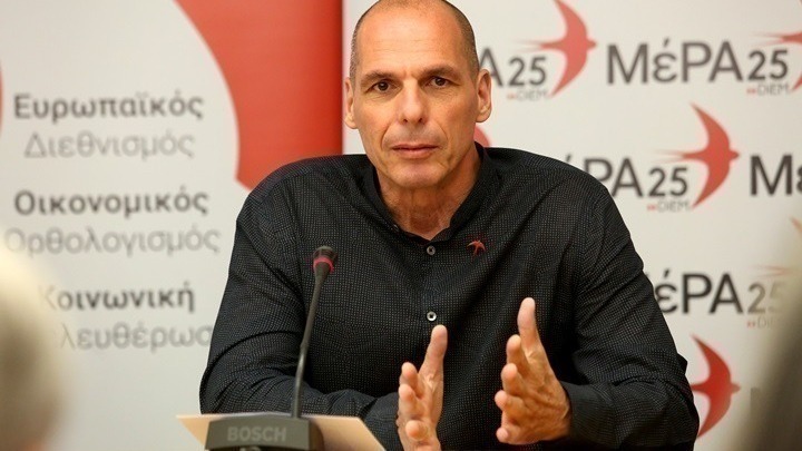Συζήτηση του Γιάνη Βαρουφάκη με πολίτες στη Θεσσαλονίκη - AllAboutARIS.gr