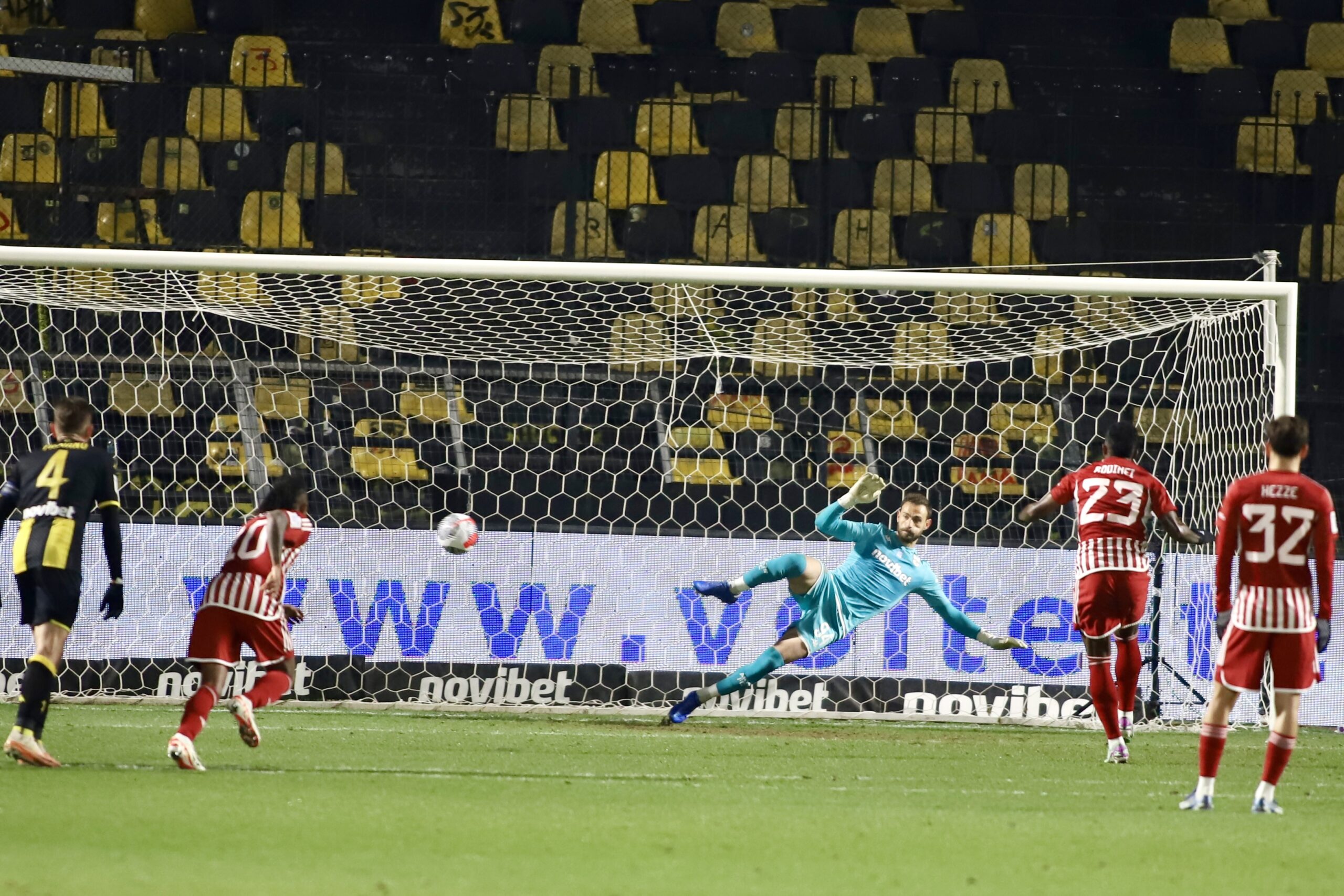 Κακός ΑΡΗΣ, κακός διαιτητής και... 1-2 - AllAboutARIS.gr