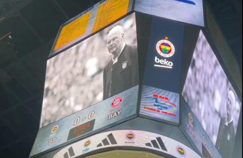 Φενέρ και Μπάγερν τίμησαν την μνήμη του θρυλικού, Φραντς Μπεκενμπάουερ ...