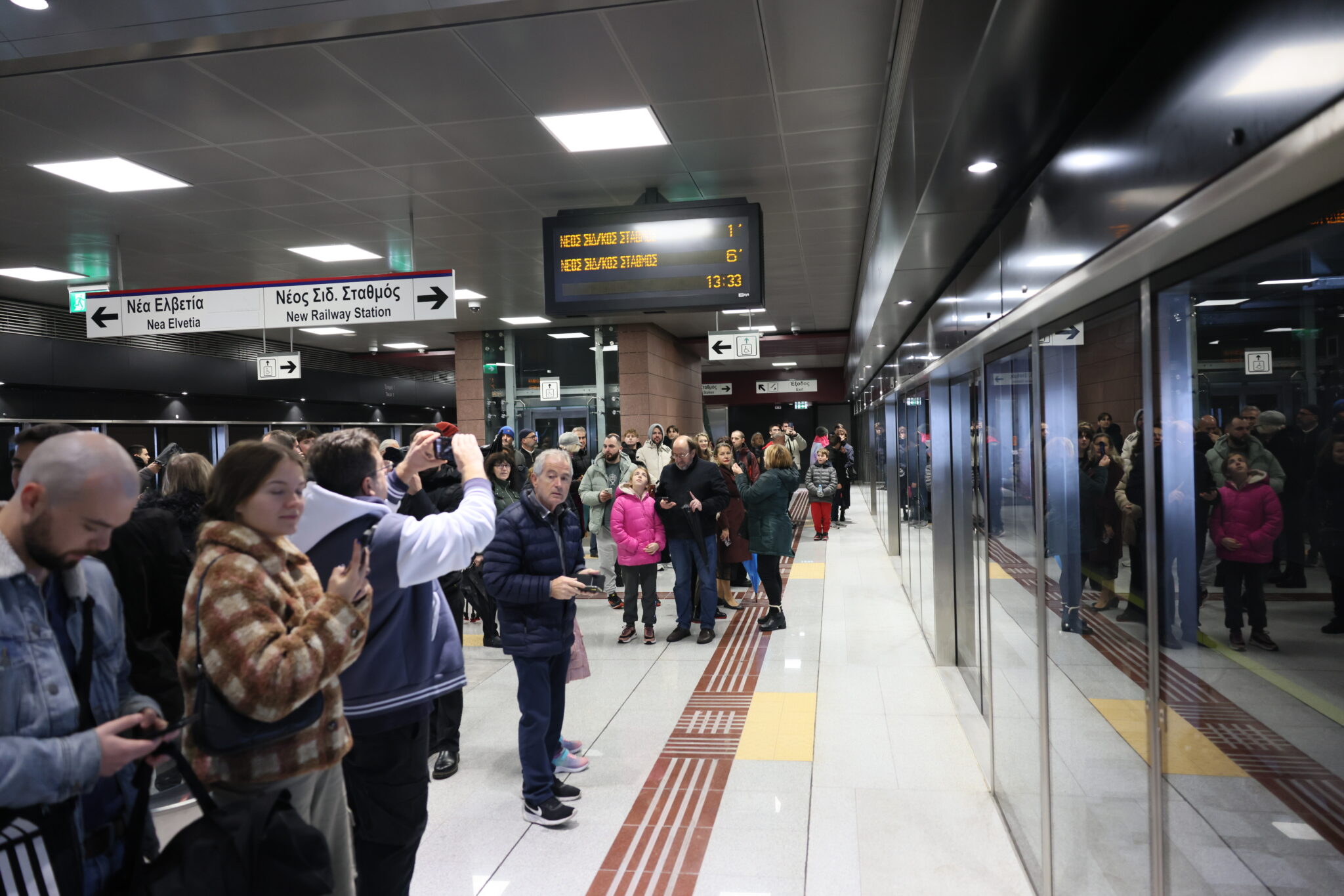 Θεσσαλονίκη: Το... λουκέτο στο Μετρό, ενεργοποιεί ΟΑΣΘ και Τροχαία (vid ...